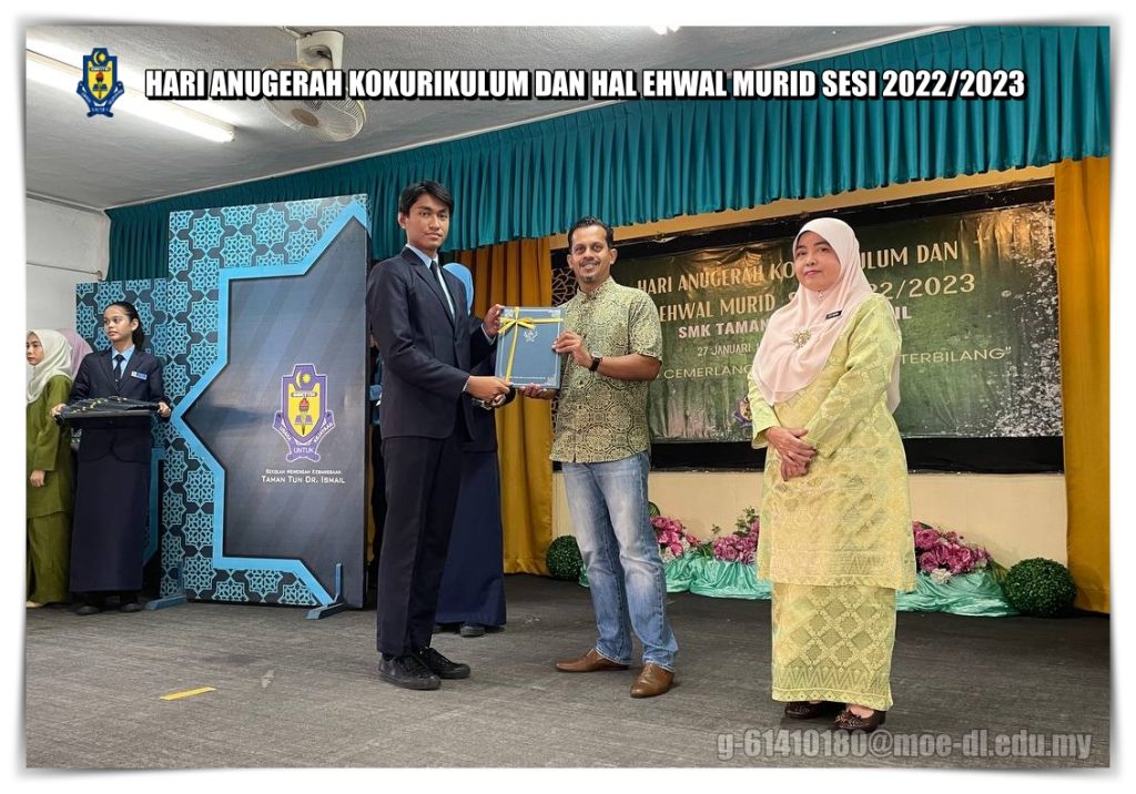 HARI ANUGERAH KOKURIKULUM DAN HAL EHWAL MURID SESI 2022/2023 – SMKTTDI ...