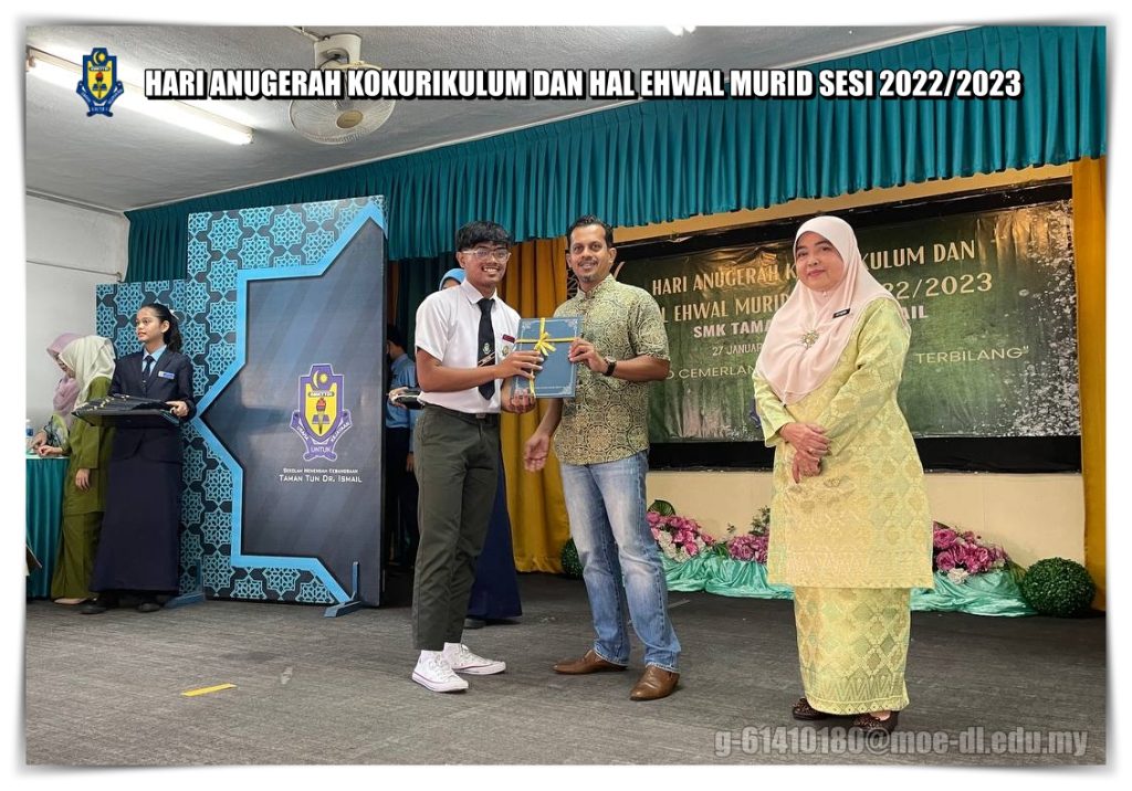 HARI ANUGERAH KOKURIKULUM DAN HAL EHWAL MURID SESI 2022/2023 – SMKTTDI ...