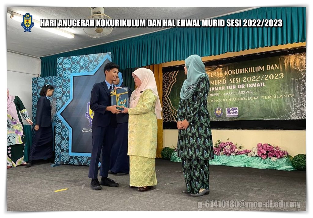 HARI ANUGERAH KOKURIKULUM DAN HAL EHWAL MURID SESI 2022/2023 – SMKTTDI ...
