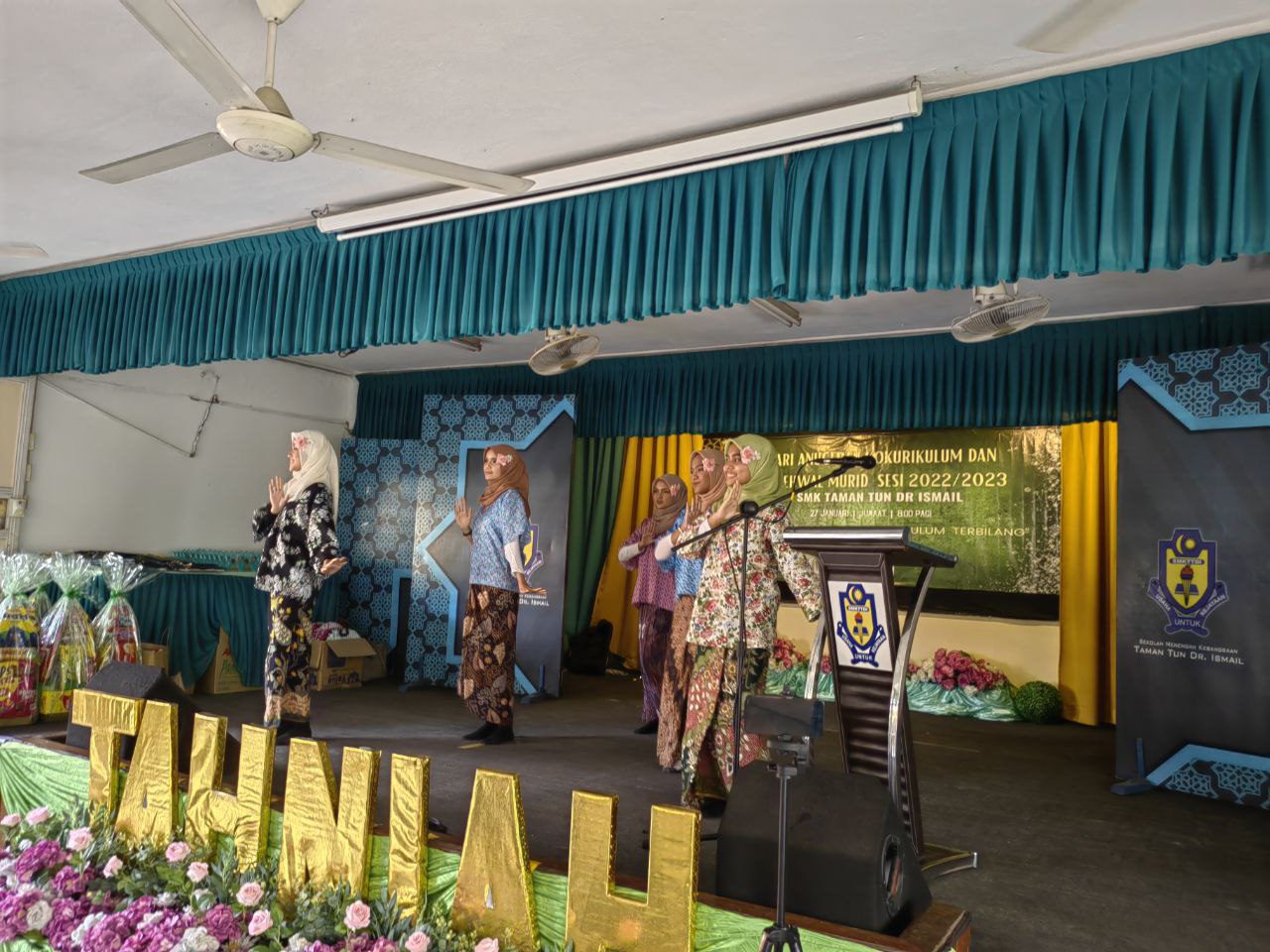 HARI ANUGERAH KOKURIKULUM DAN HAL EHWAL MURID SESI 2022/2023 – SMKTTDI